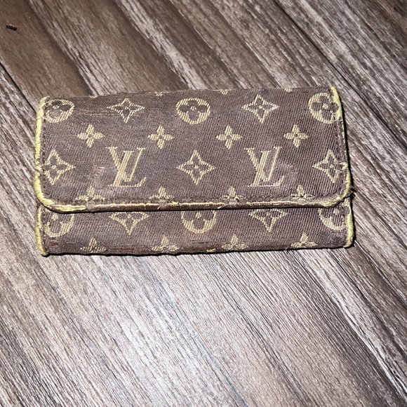 Louis Vuitton | Bags | Authentic Louis Vuitton Mini Lin Key Holder ...